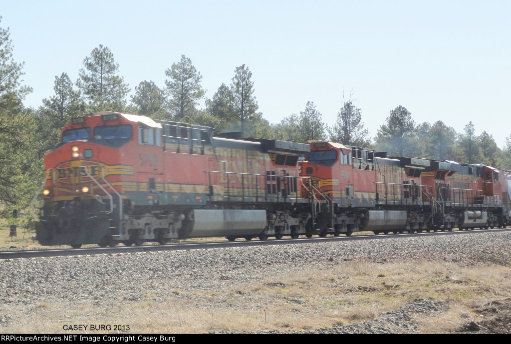 BNSF 5709